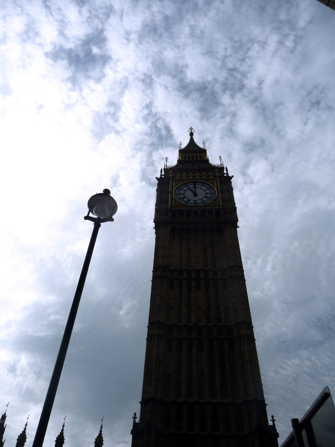 Les lampadaires à travers le monde - Nino le Pirate